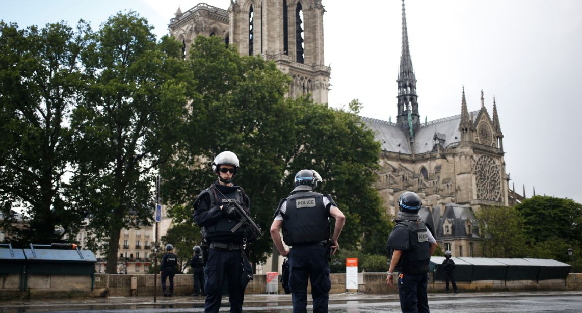 French counter-terrorism unit investigates attack on Notre Dame