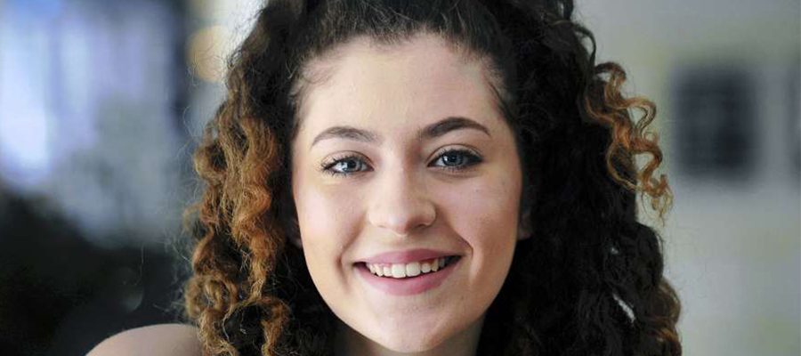 Teen creates website to help children of deportees