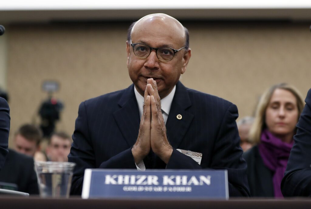Khizr Khan, father of a slain U.S. soldier, backs Democratic party ...