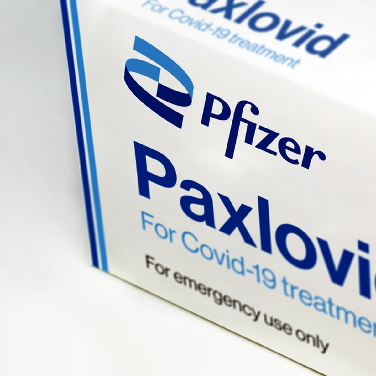 Pfizer pill Paxlovid becomes first authorized home COVID treatment