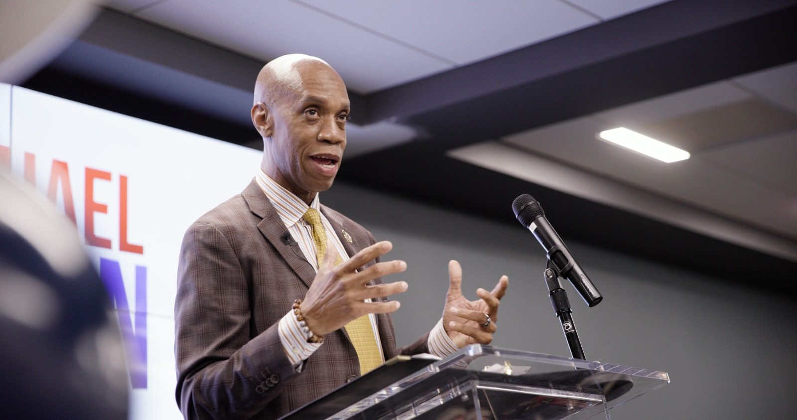 Wayne County Sheriff Raphael Washington grabs big local endorsements at ...