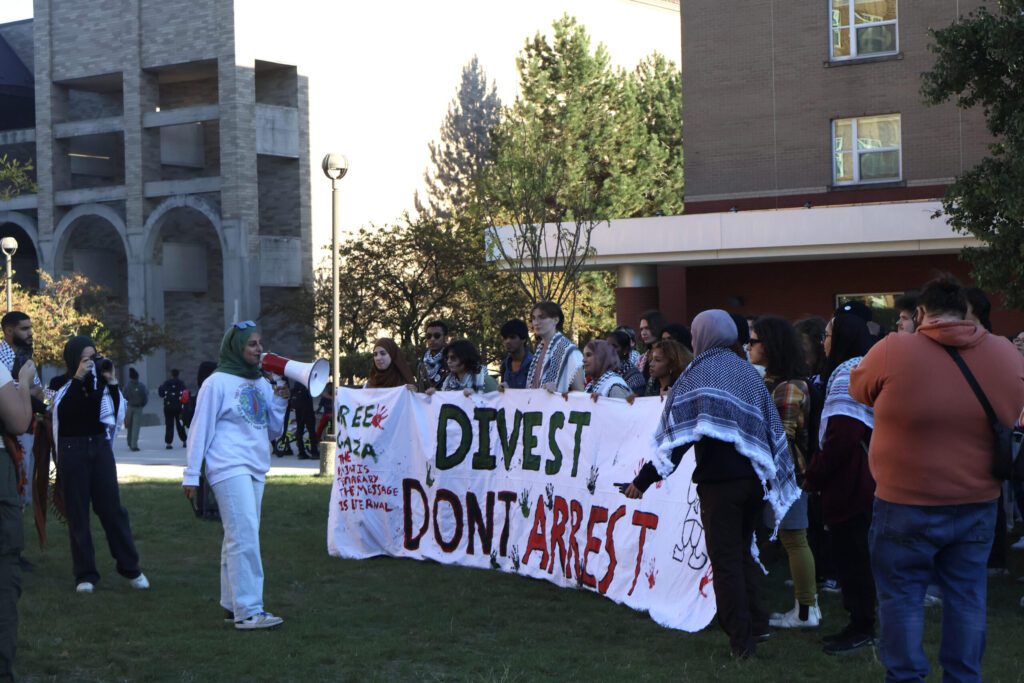 Wayne State Students for Justice in Palestine hosts pro-Palestine rally ...